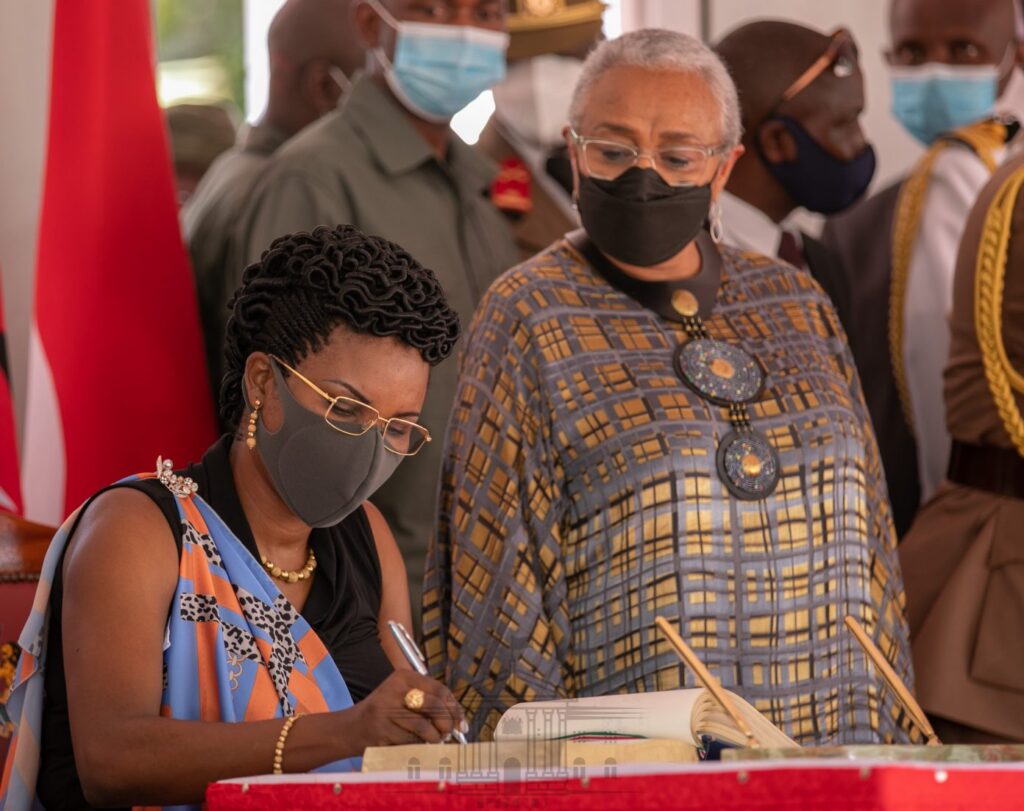 Burundian First Lady Impressed By Beyond Zero Mobile Clinics. - Africa ...